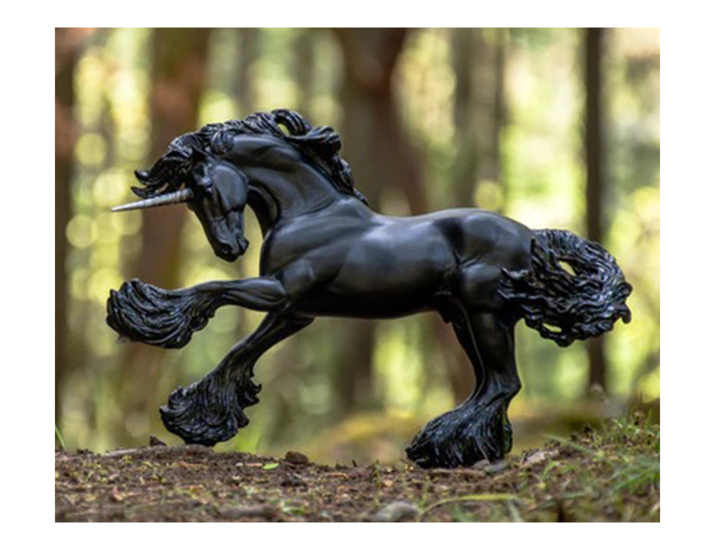 Breyer Traditional Obsidian Unicorn Stallion – Breyer Horses Australia