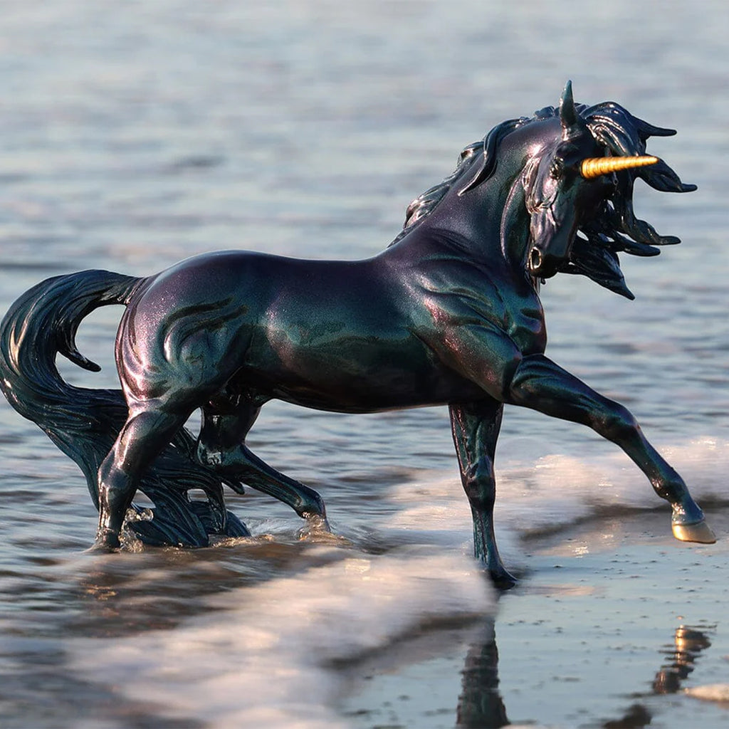 Breyer Traditional Neptune - Unicorn Stallion – Breyer Horses Australia